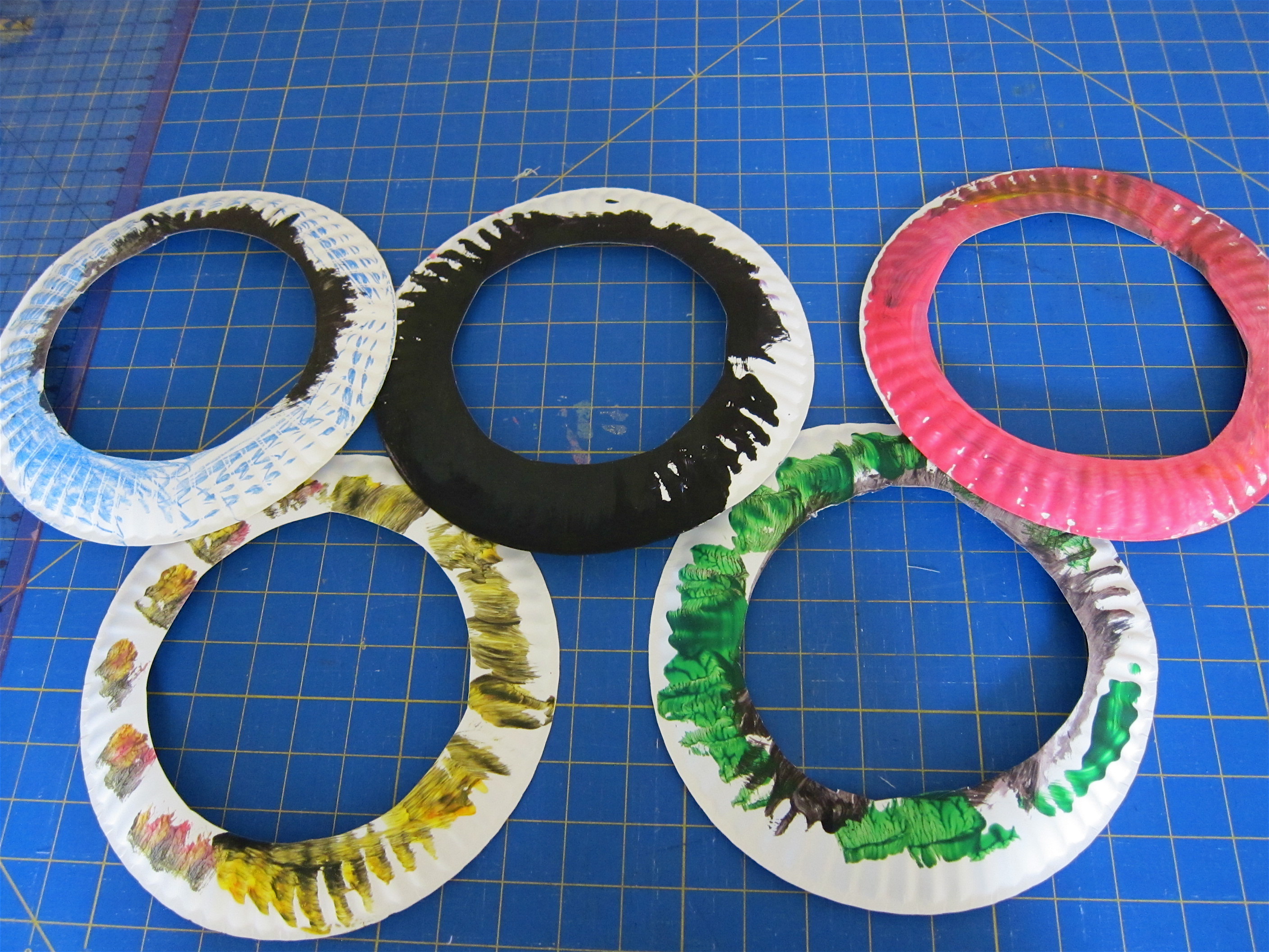 DIY Olympic Rings | Pattern Me Mommy
